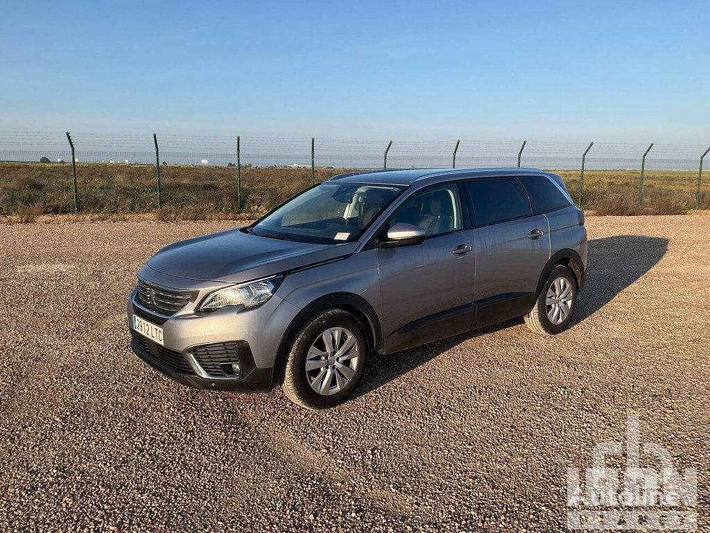 Prodaje se Peugeot 5008 terenac na aukciji