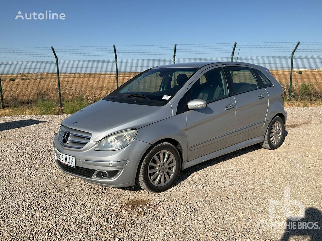 Prodaje se Mercedes-Benz B200CDI krosover na aukciji