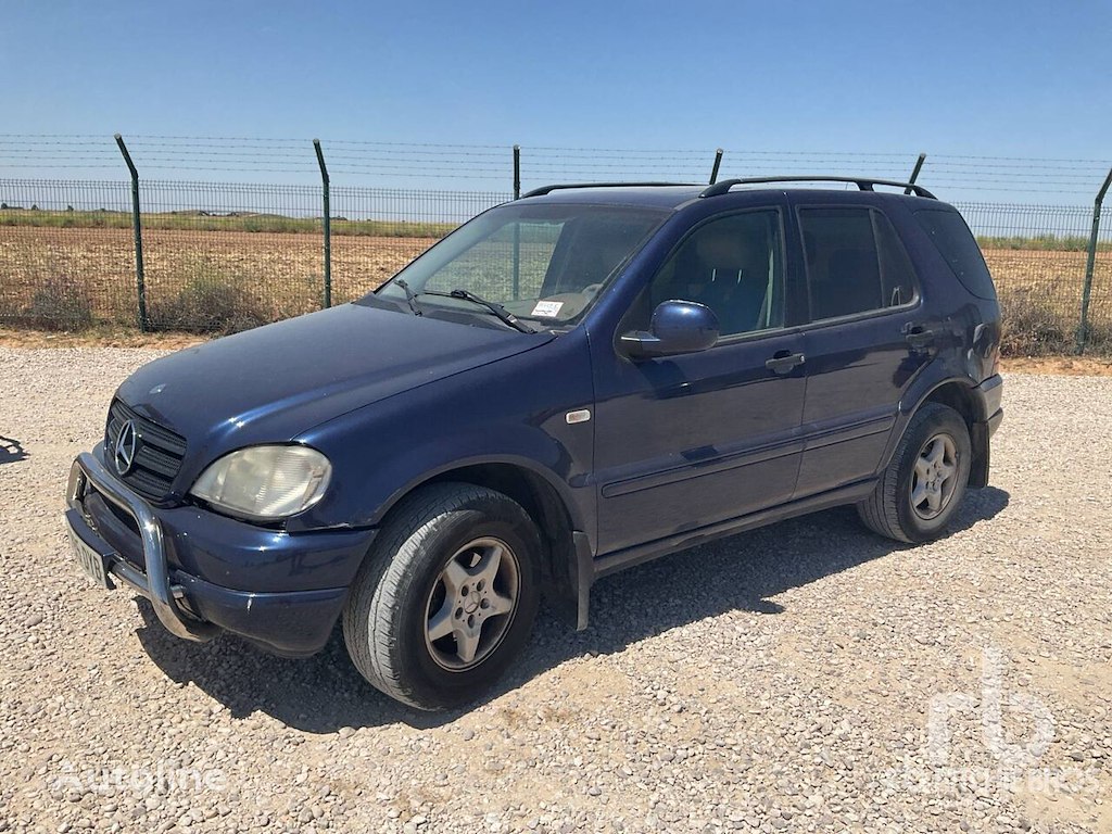 Prodaje se Mercedes-Benz ML270 CDI krosover na aukciji