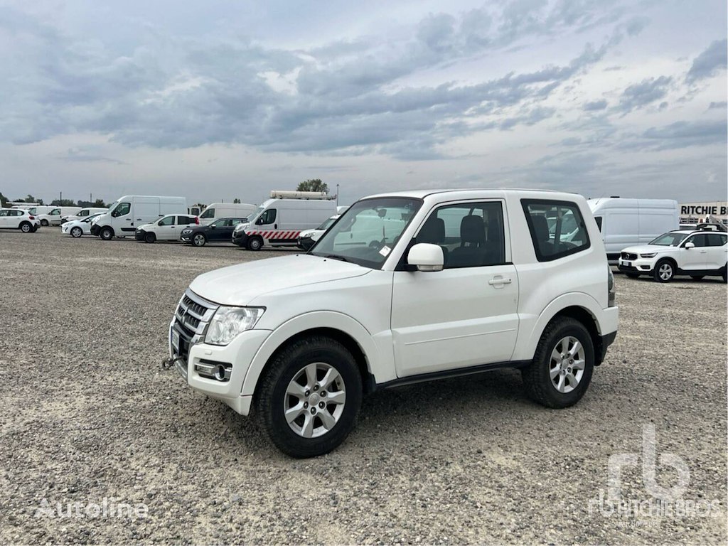 Prodaje se Mitsubishi PAJERO terenac na aukciji