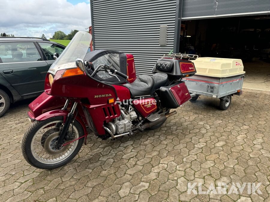 Prodaje se Honda Golden wing motocikl na aukciji