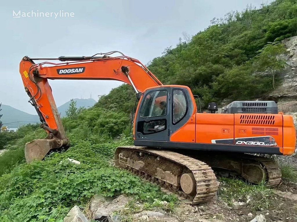 Doosan Dx300-9c bager guseničar