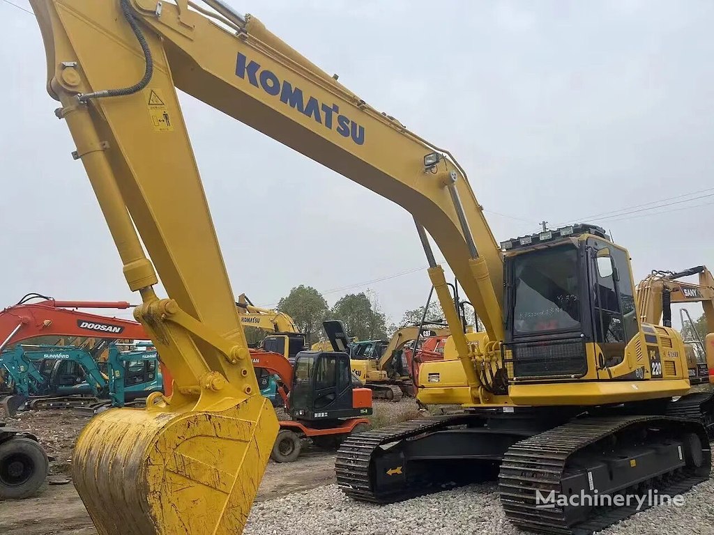 Komatsu PC220 bager guseničar