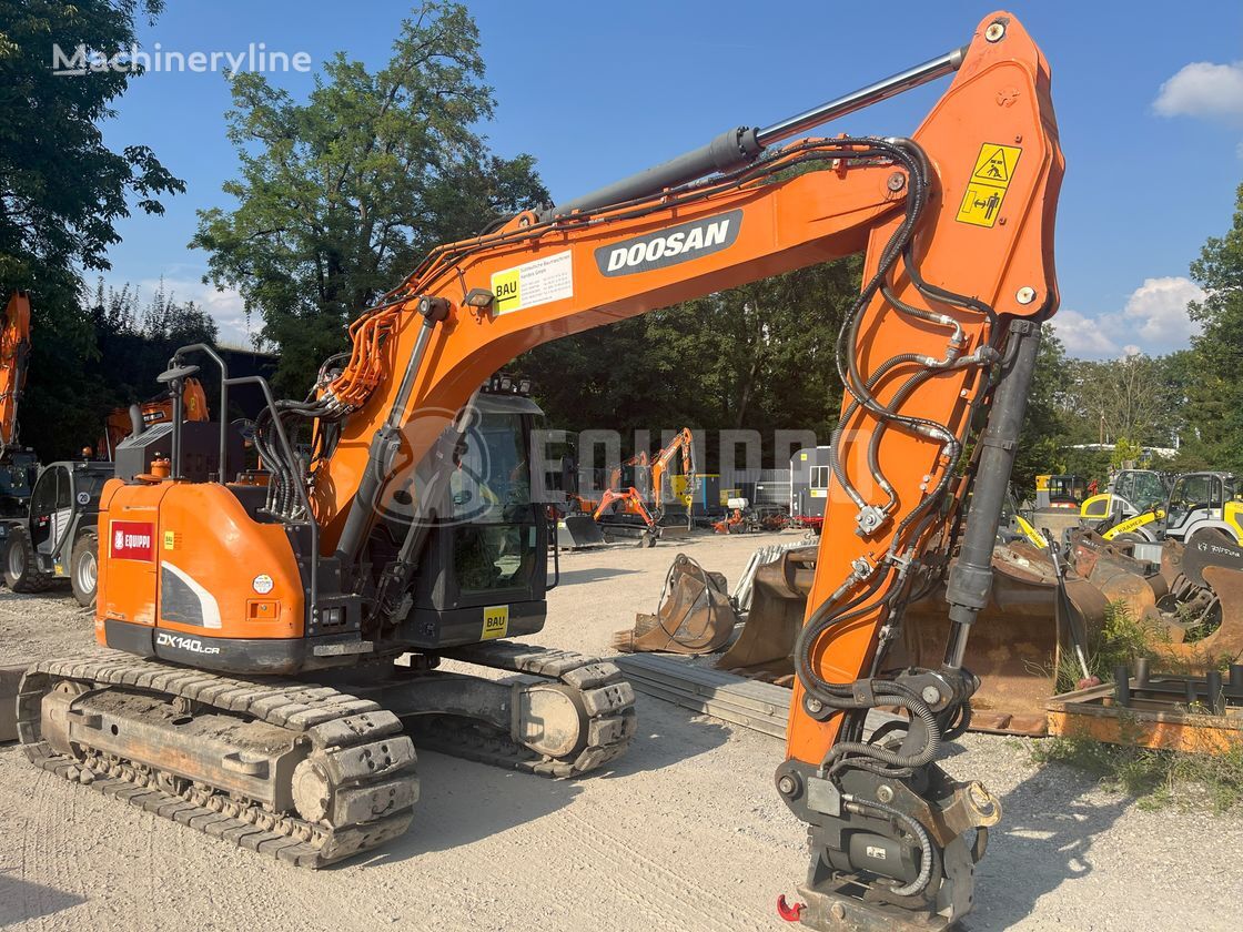 Doosan DX140LCR-5 with PowerTilt OQ65 quickcoupler (without bucket) bager guseničar