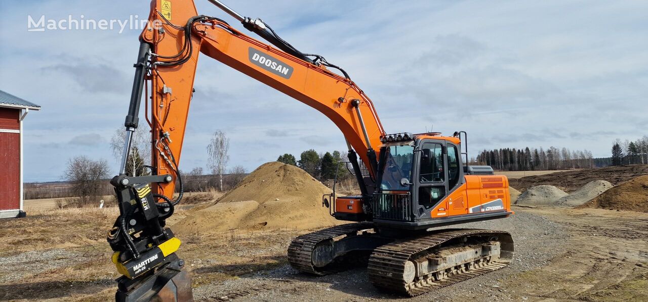 Doosan DX 225 LC-5 bager guseničar