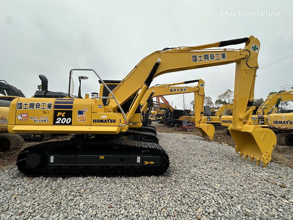 Komatsu PC200 bager guseničar