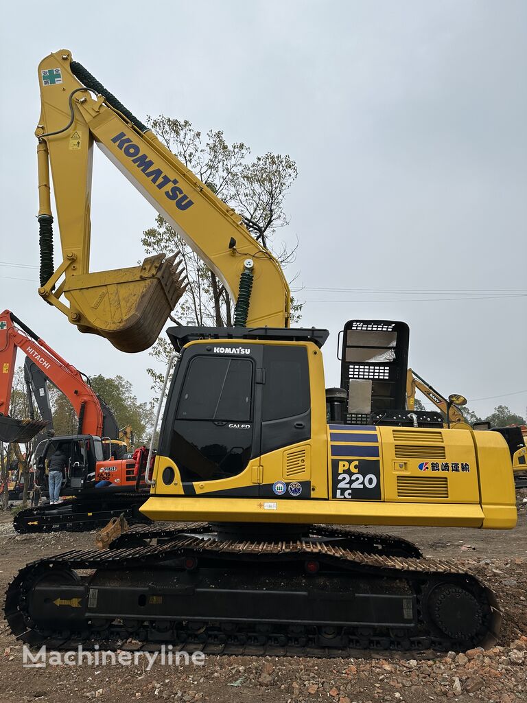 Komatsu PC220 bager guseničar