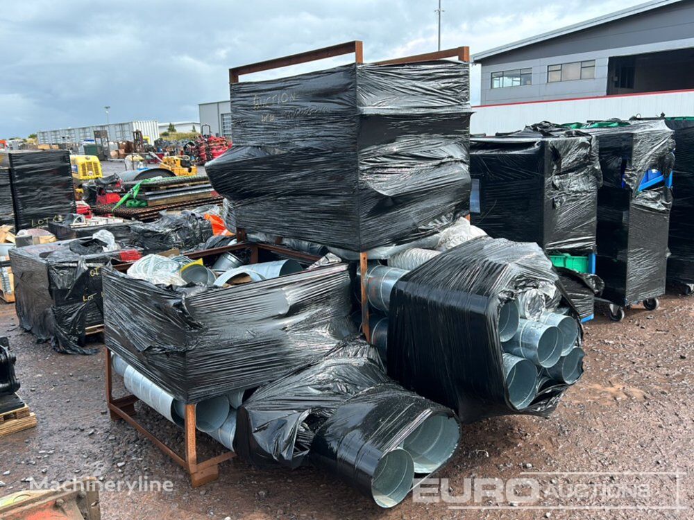 Prodaje se Stillage of Metal Duct (2 of) građevinsku ljestvu na aukciji