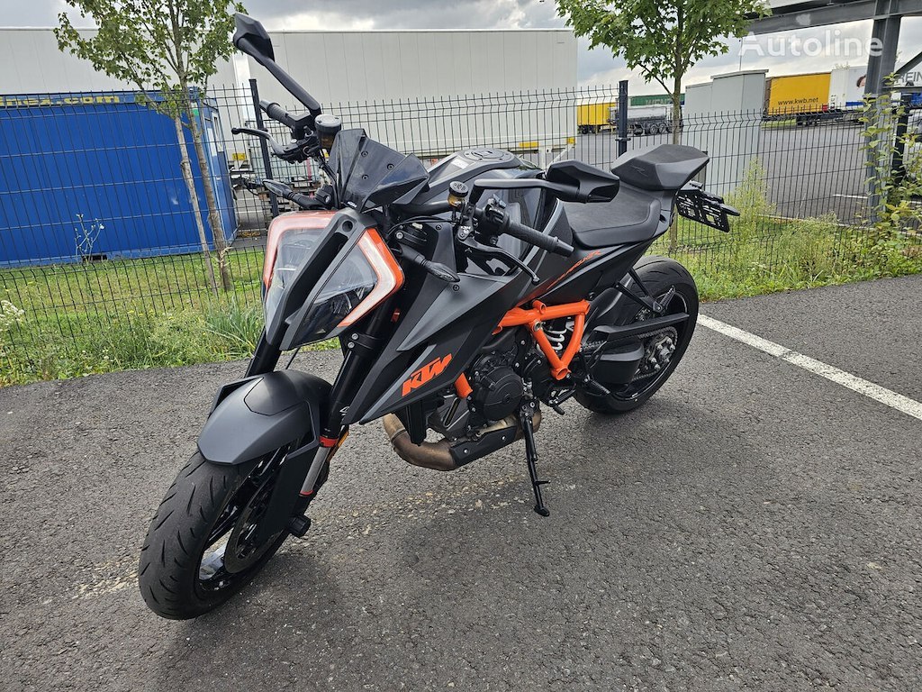 KTM 1290 Super Duke R Naked Bike motocikl