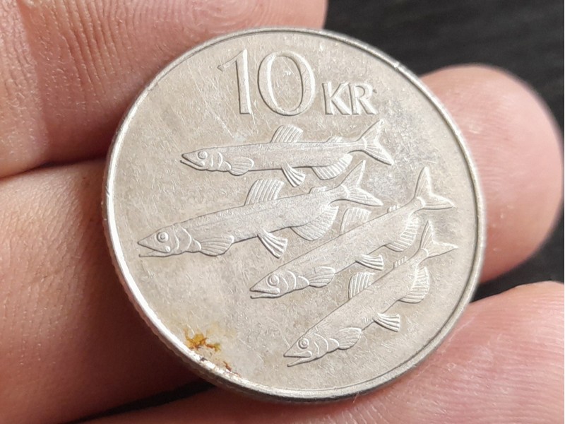 Island, 10 kruna 2005