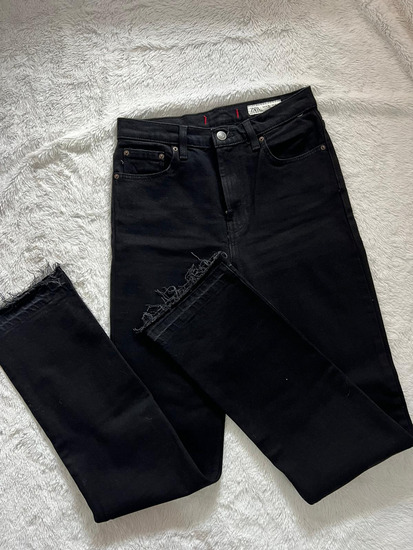 Nove Zara straight leg farmerke S/36