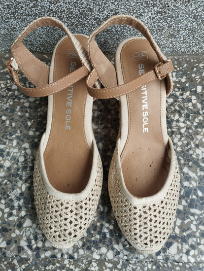 F&F sensitive sole sandale br.41 SNIZENjE