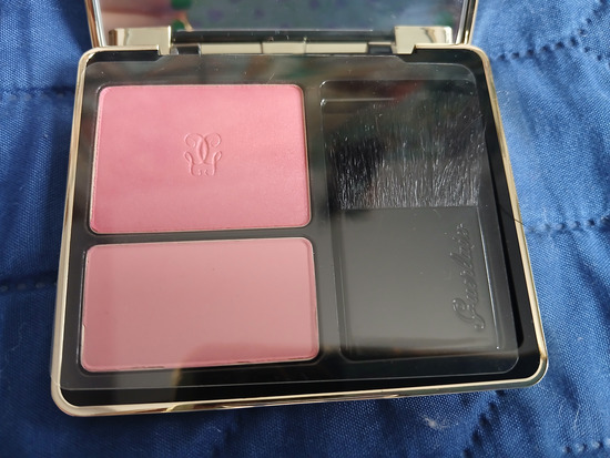 Guerlain Rose Aux Joues 02 Chic Pink rumenilo