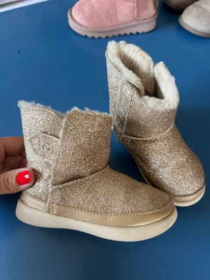 UGG cizmice vel 23,5