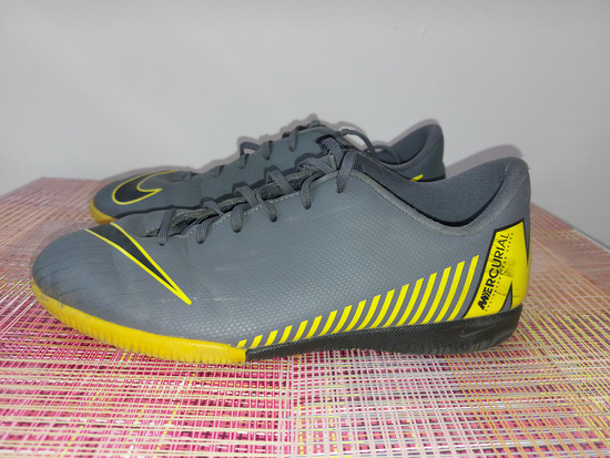 Nike Vapor 12 GS patike za fudbal ug 23,5 cm