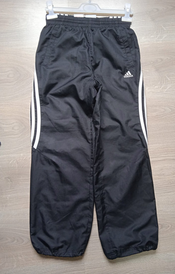 Adidas suskavi donji deo trenerke vel 140