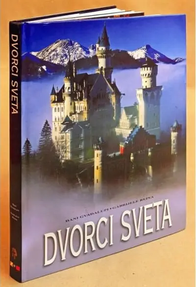 Dvorci sveta