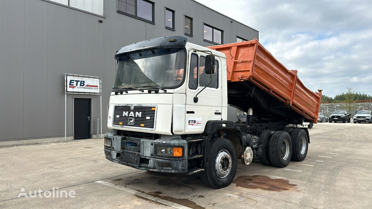 MAN 26.372 (BIG AXLE / STEEL SUSPENSION / 6 CYLINDER WITH MANUAL PUM kiper