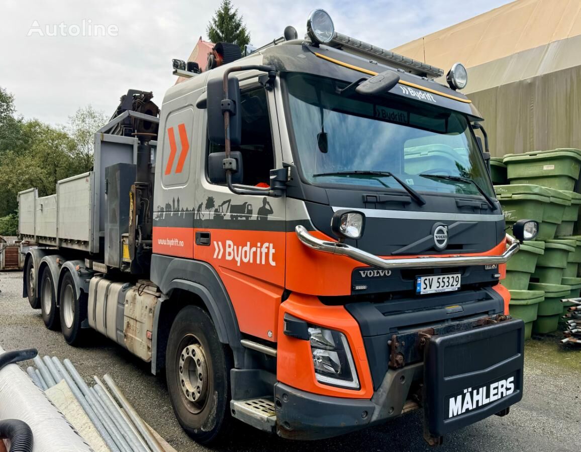 Prodaje se Volvo FM kamion s ravnom platformom na aukciji