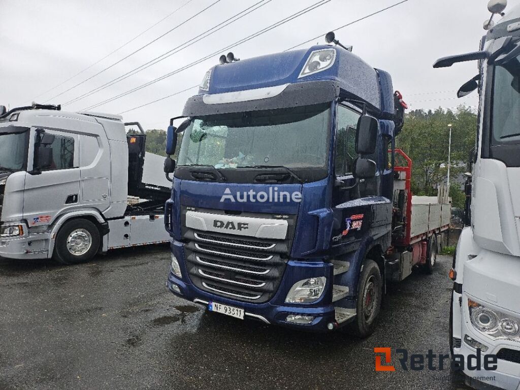 Prodaje se DAF Cf 530 Fa kamion s ravnom platformom na aukciji