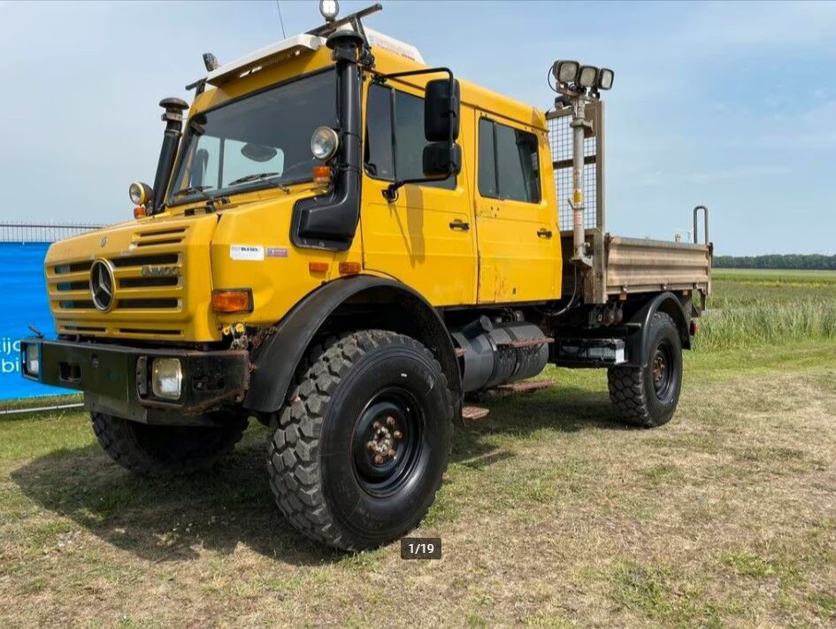 Mercedes-Benz Unimog U4000 L37 Doka kamion s ravnom platformom