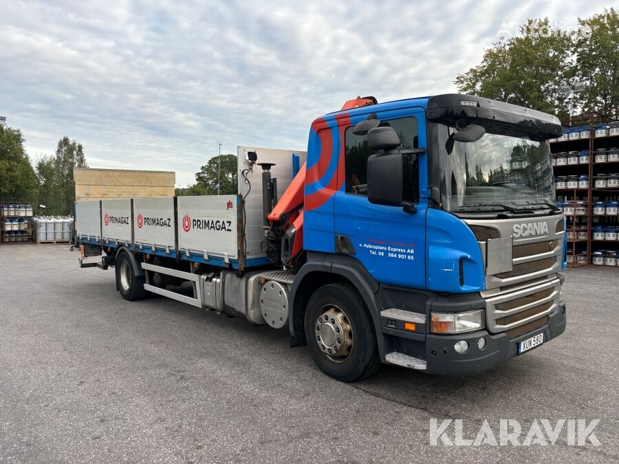 Prodaje se Scania P280LB4X2HNB kamion s ravnom platformom na aukciji