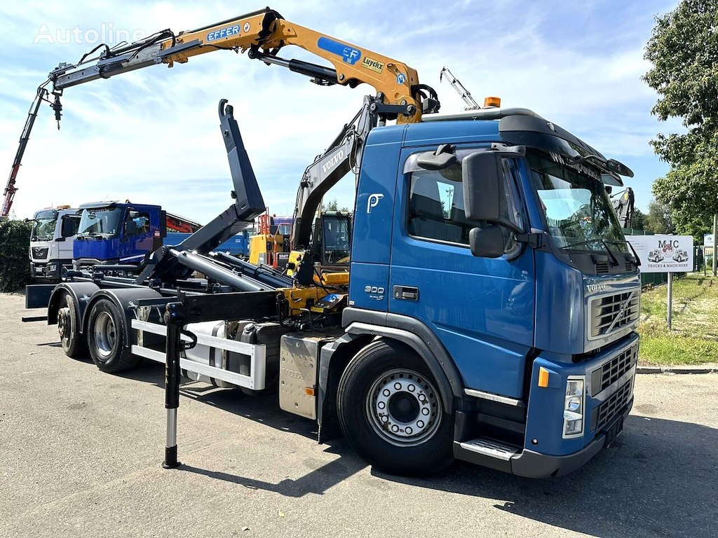 Volvo FM 300 6x2 HOOKLIFT + CRANE EFFER 155-2S - LIFT + STEERING AXLE kamion rol kiper