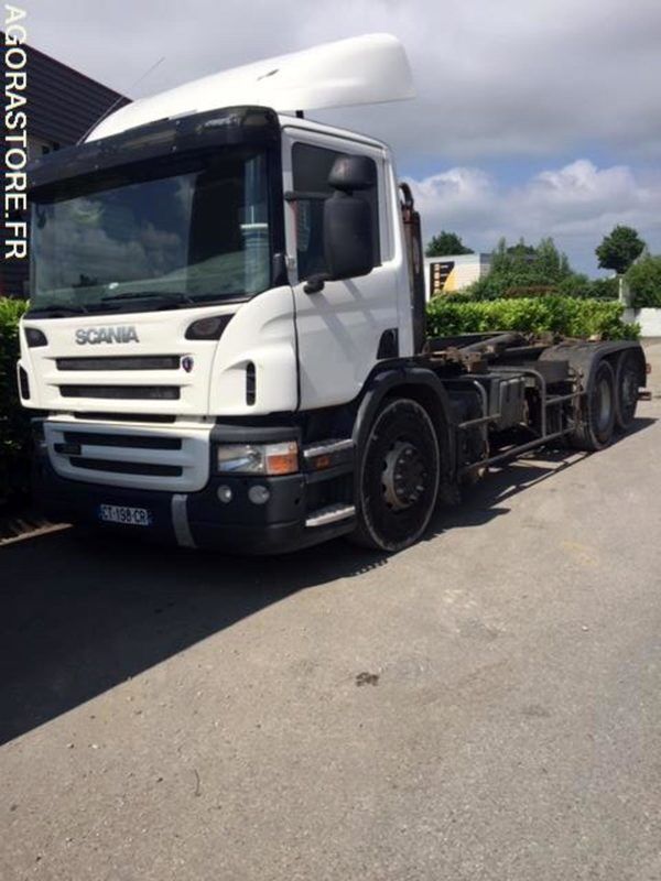 Prodaje se Scania PORTEUR P380LB rol kiper sa kukom na aukciji