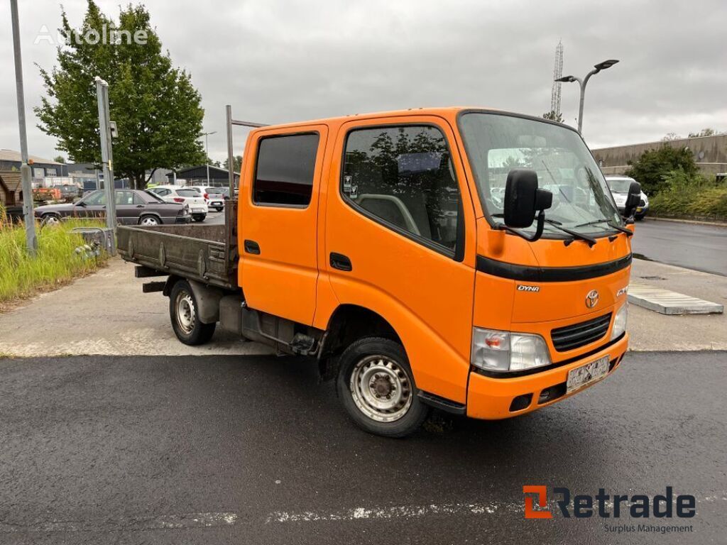 Prodaje se Toyota Dyna kamion s ravnom platformom < 3.5t na aukciji