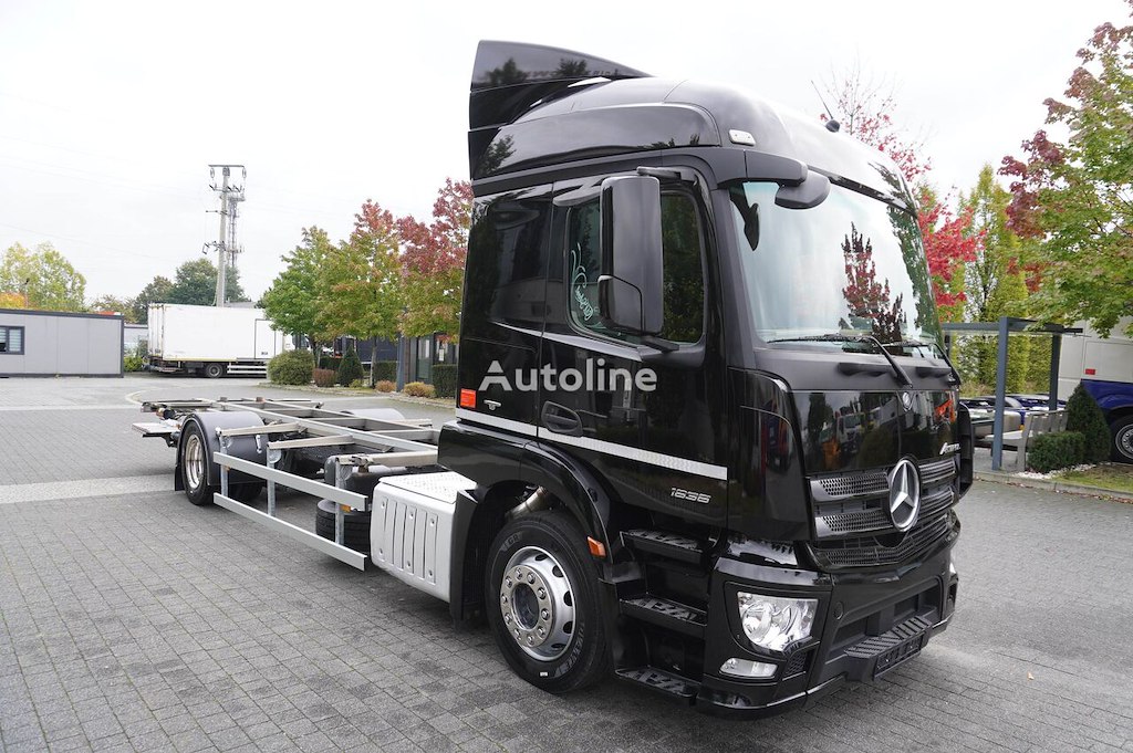 Mercedes-Benz Actros 1836 E6 4×2 Low Deck BDF vozilo za prevoz kontejnera