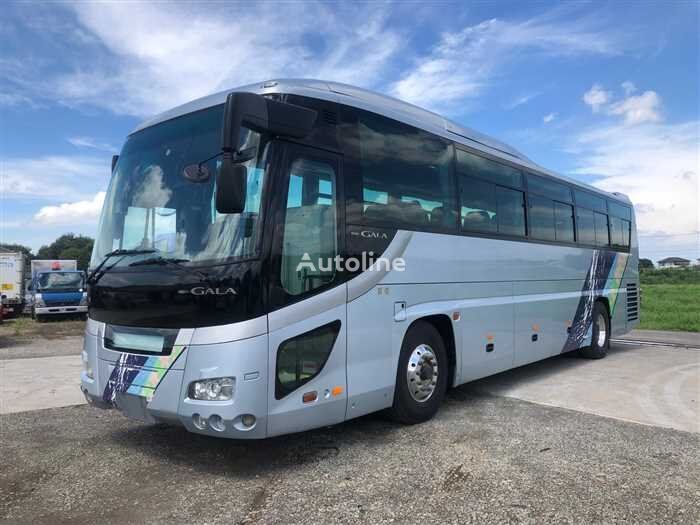 Isuzu BUS turistički autobus