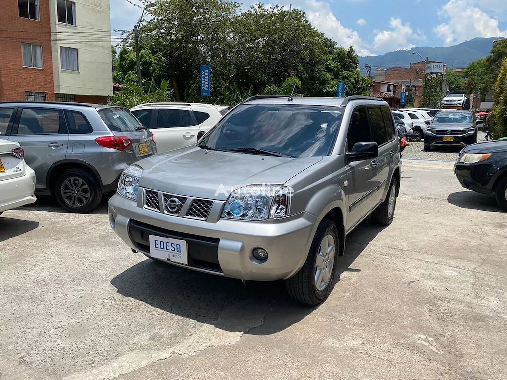 Nissan Xtrail terenac