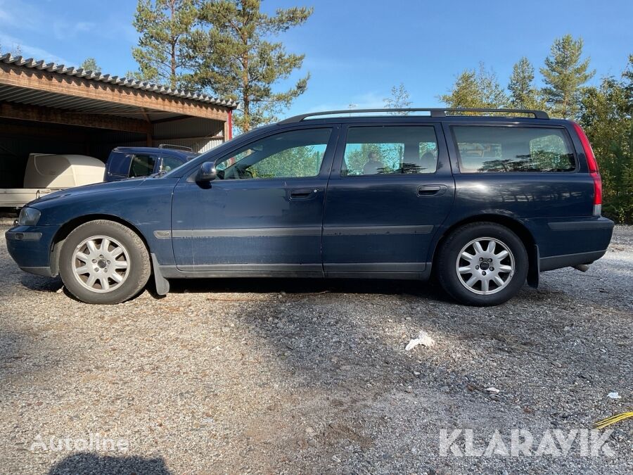 Prodaje se Volvo V70 karavan na aukciji