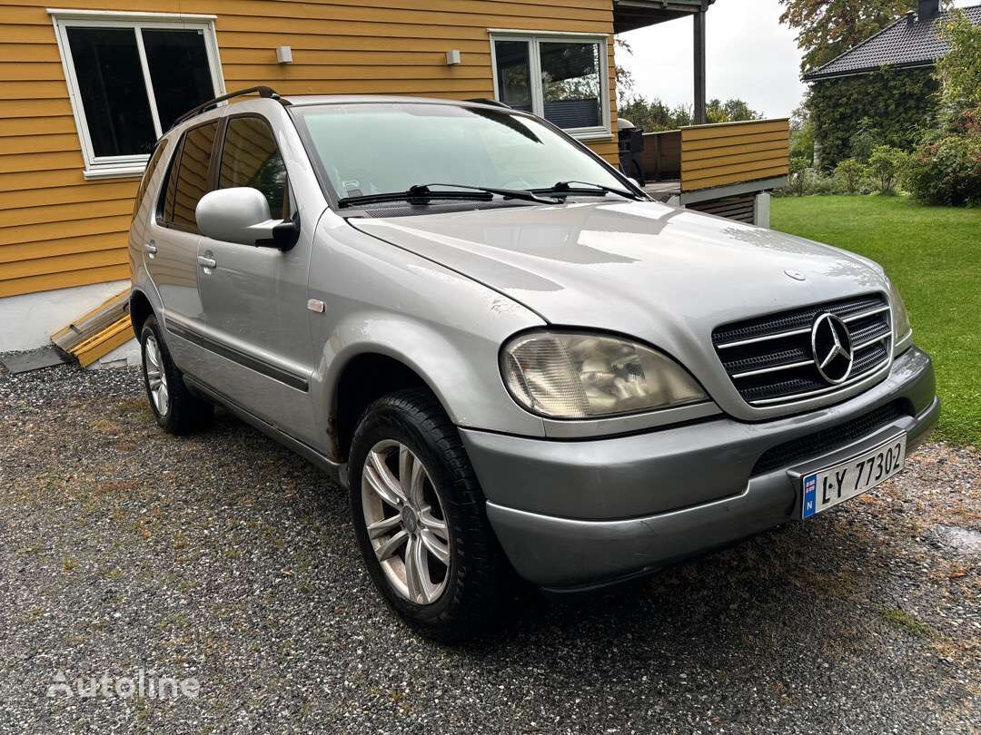 Prodaje se Mercedes-Benz ML 270 terenac na aukciji