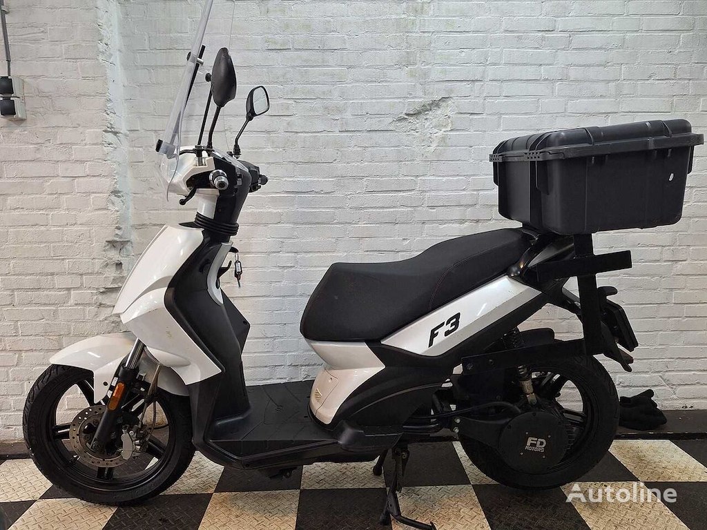 Prodaje se Nipponia 25 km elektrische snorscooter skuter na aukciji