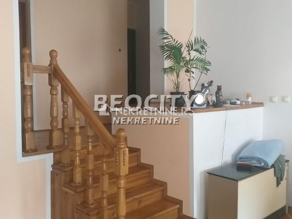 Novi Sad, Petrovaradin, Dinka Šimunovića, 5.0, 295m2, 220000EUR