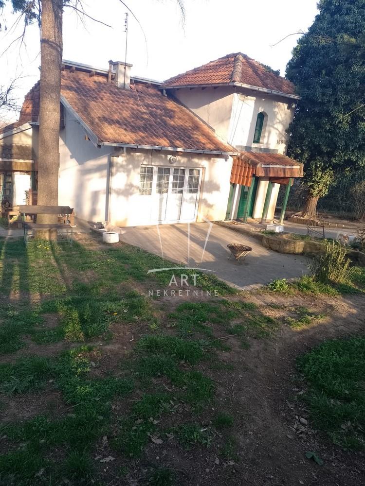 Neuseljiva kuća, Šuplja stena, mereno 118m2 ID#8413 60.000 €