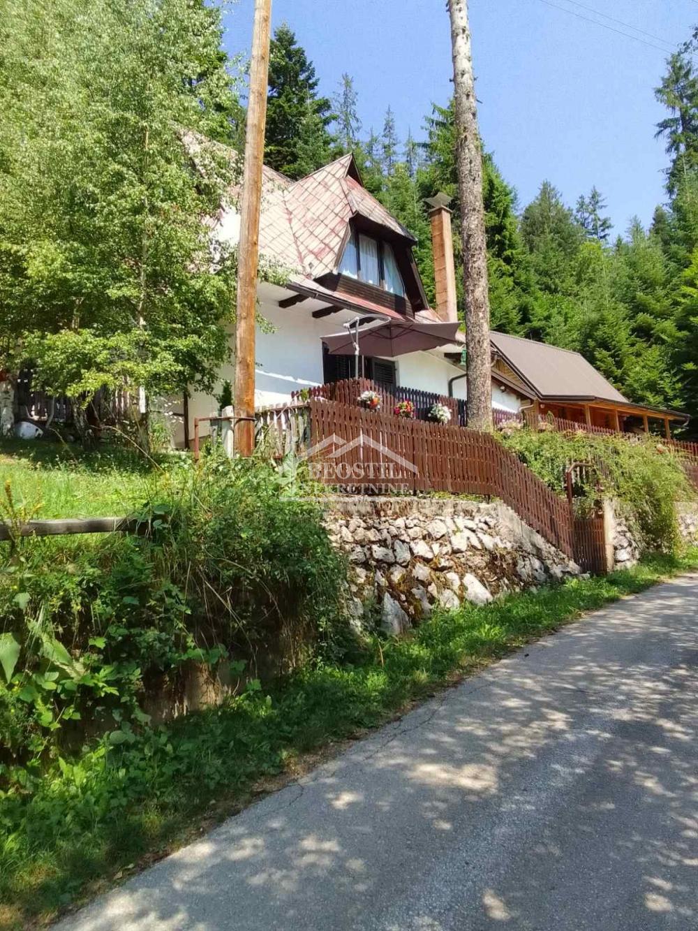 Nova Varoš - Brdo - 69m2+ 4,42 ara ID#21951 160.000 €