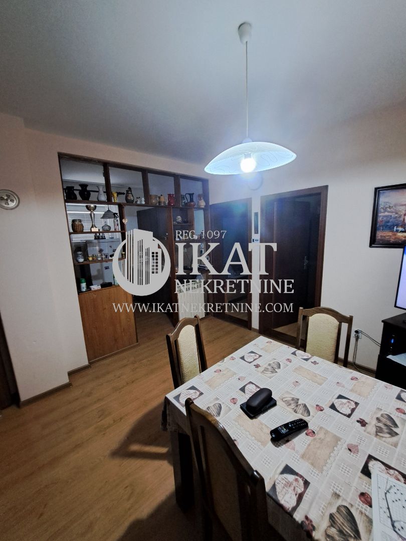 Stara Pazova kuća u blizini centra 197m2 ID#3652 140.000 €