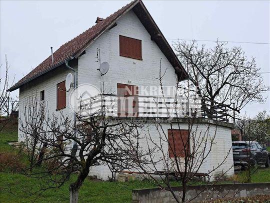 Kuća sa voćnjakom u Vikend naselju Livadice ID#1794 99.900 €