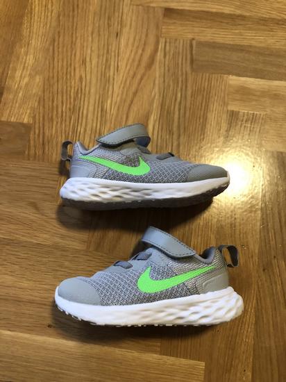 NIKE patike br. 22, za decake