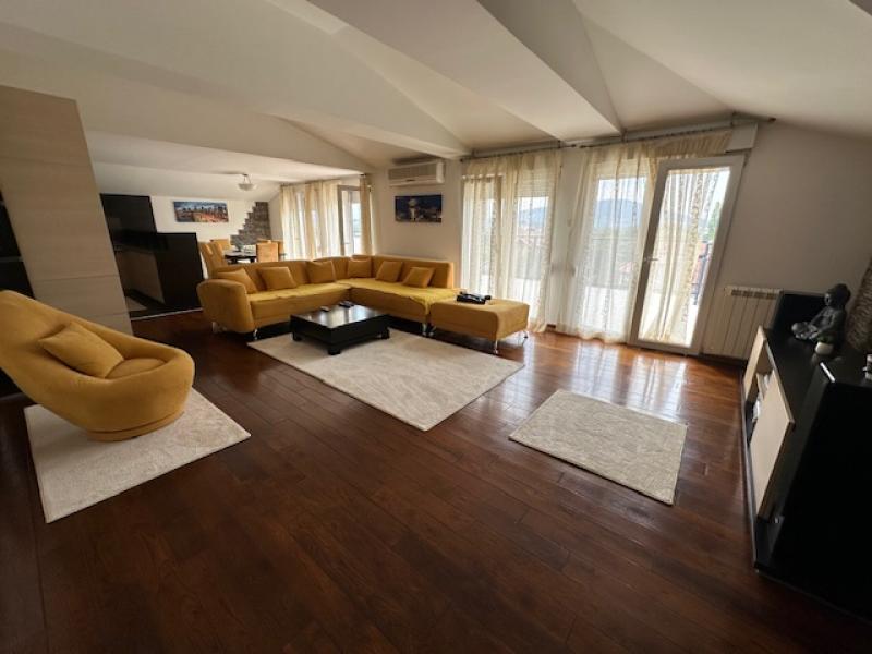 Voždovac-Jajinci-175m2-Namešten ID#2735 850 €