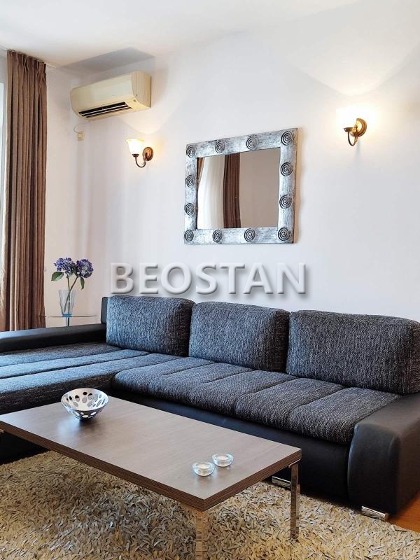 Centar - Stari grad #858174
1.100 €