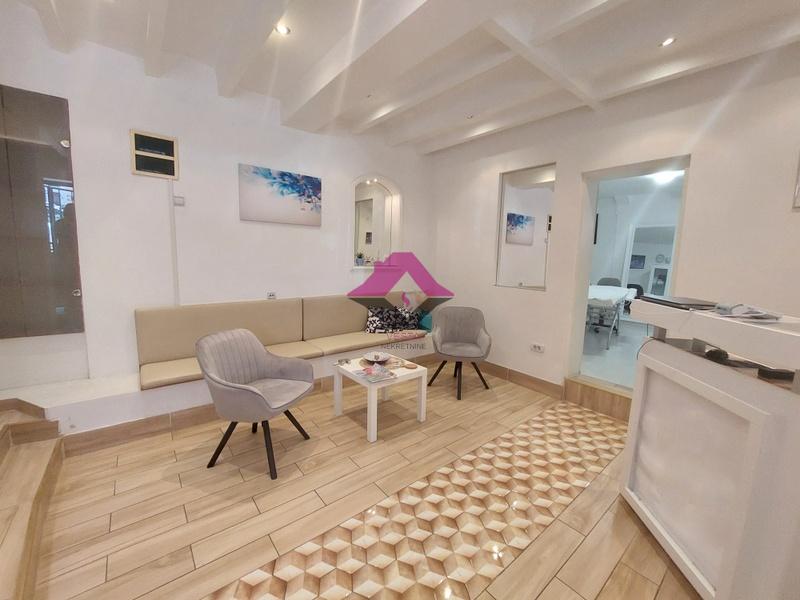 Stari grad, Gornji Dorćol, lokal do ulice 44m2 ID#1422
600 €