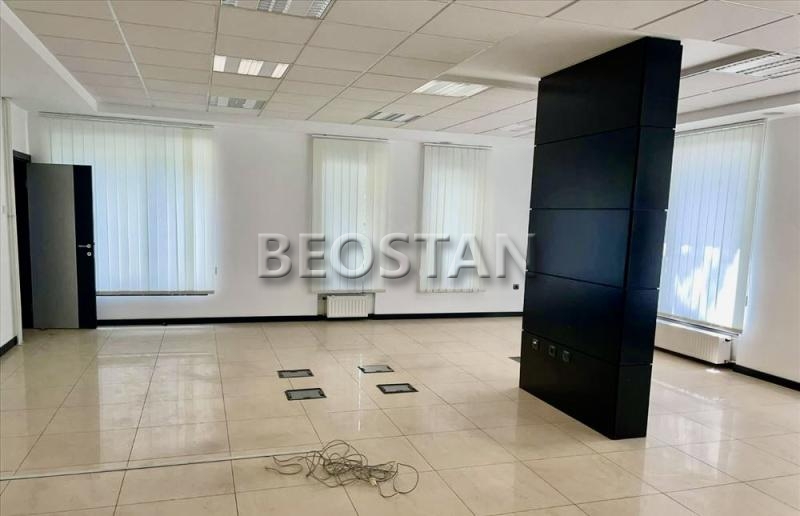 Lokal - Zvezdara cvetkova pijaca #58928 2.600 €