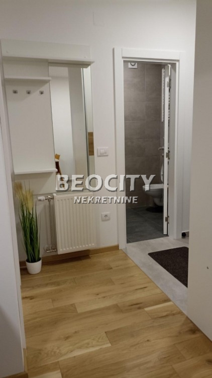 Dvosoban stan, 40 m2, Grbavica, Doza Djerdja ID: 112628