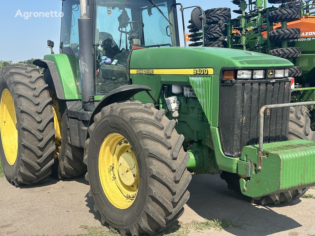 John Deere 8400 traktor točkaš