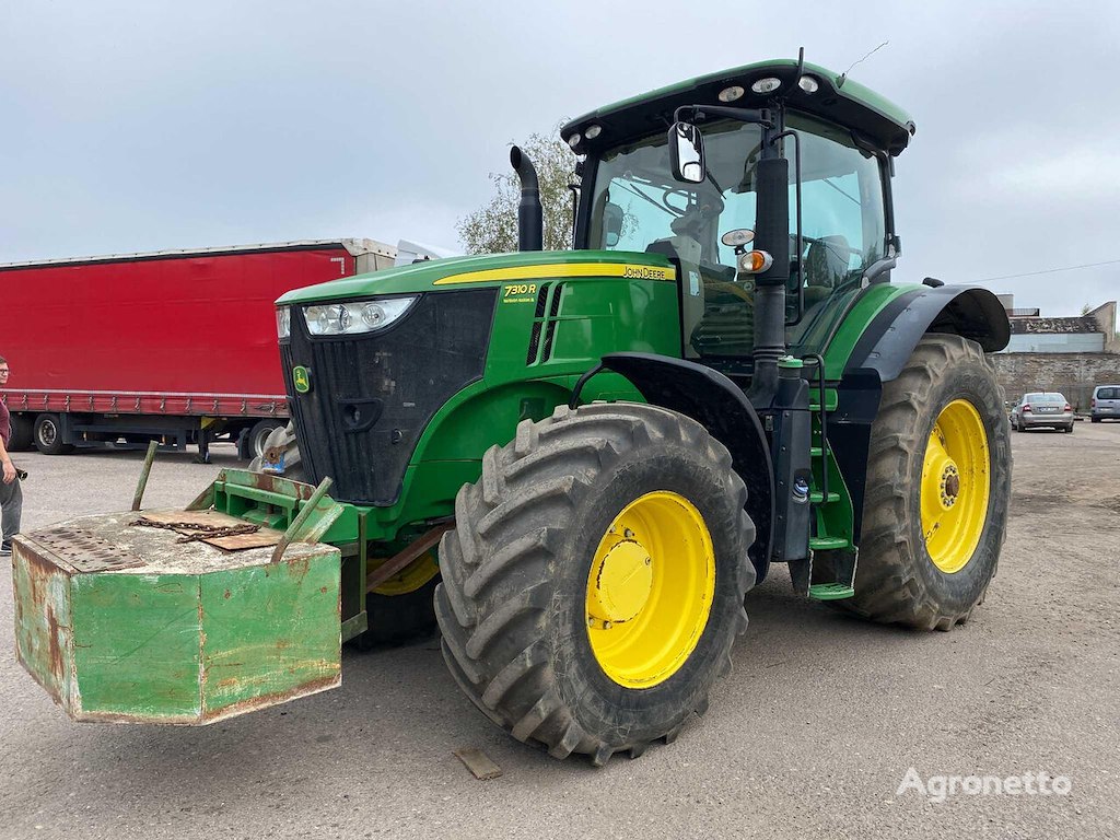 John Deere 7310R e23 traktor točkaš