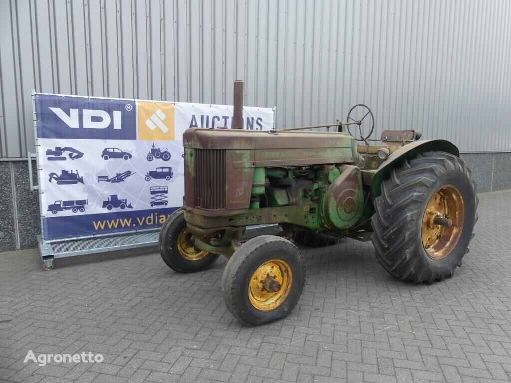 Prodaje se John Deere 70 traktor točkaš na aukciji