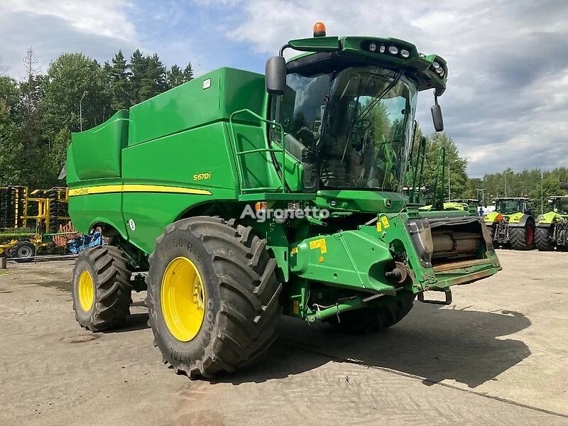 John Deere S670i kombajn za žito